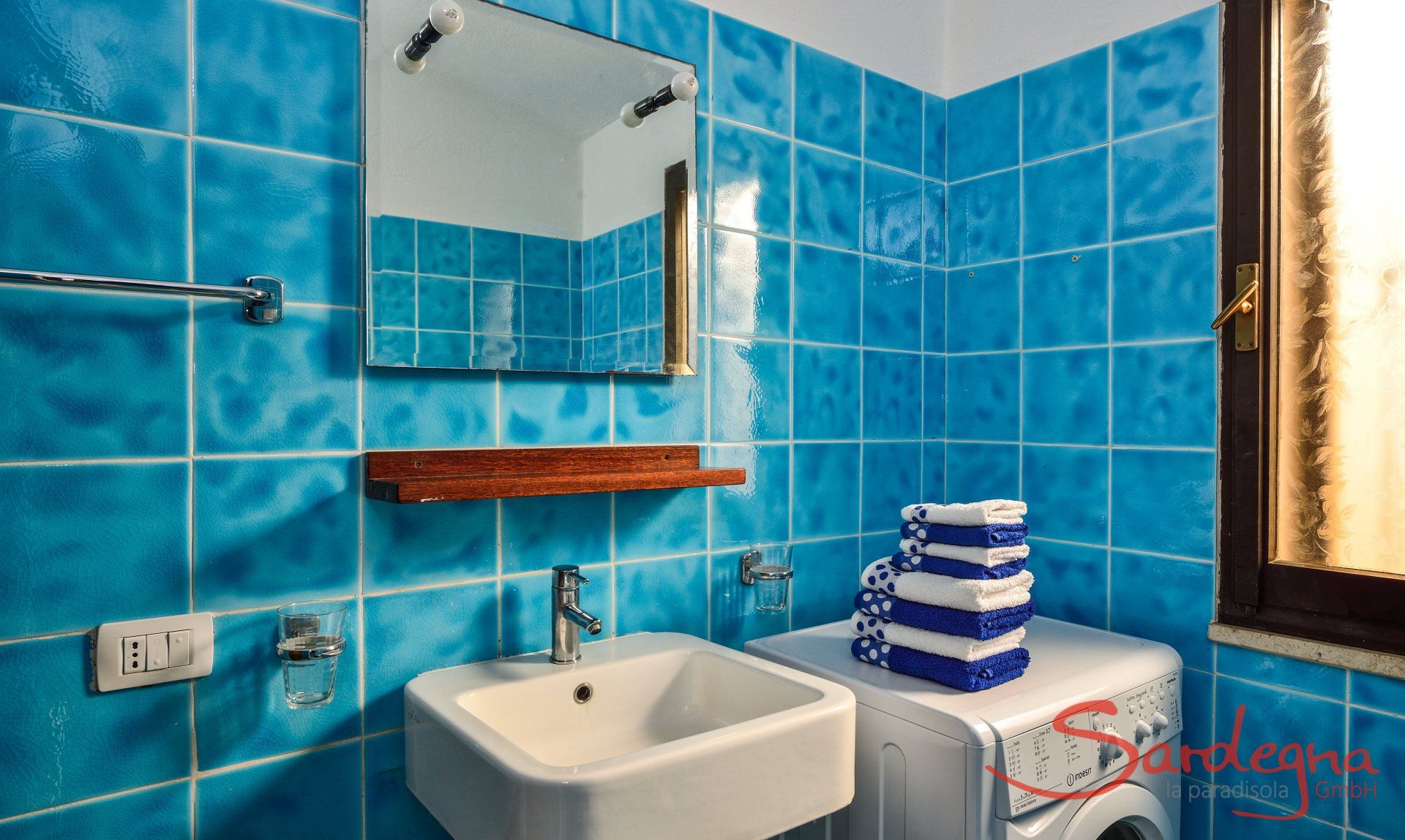 View of beach and sea of the Costa Rei | discover-sardinia.com