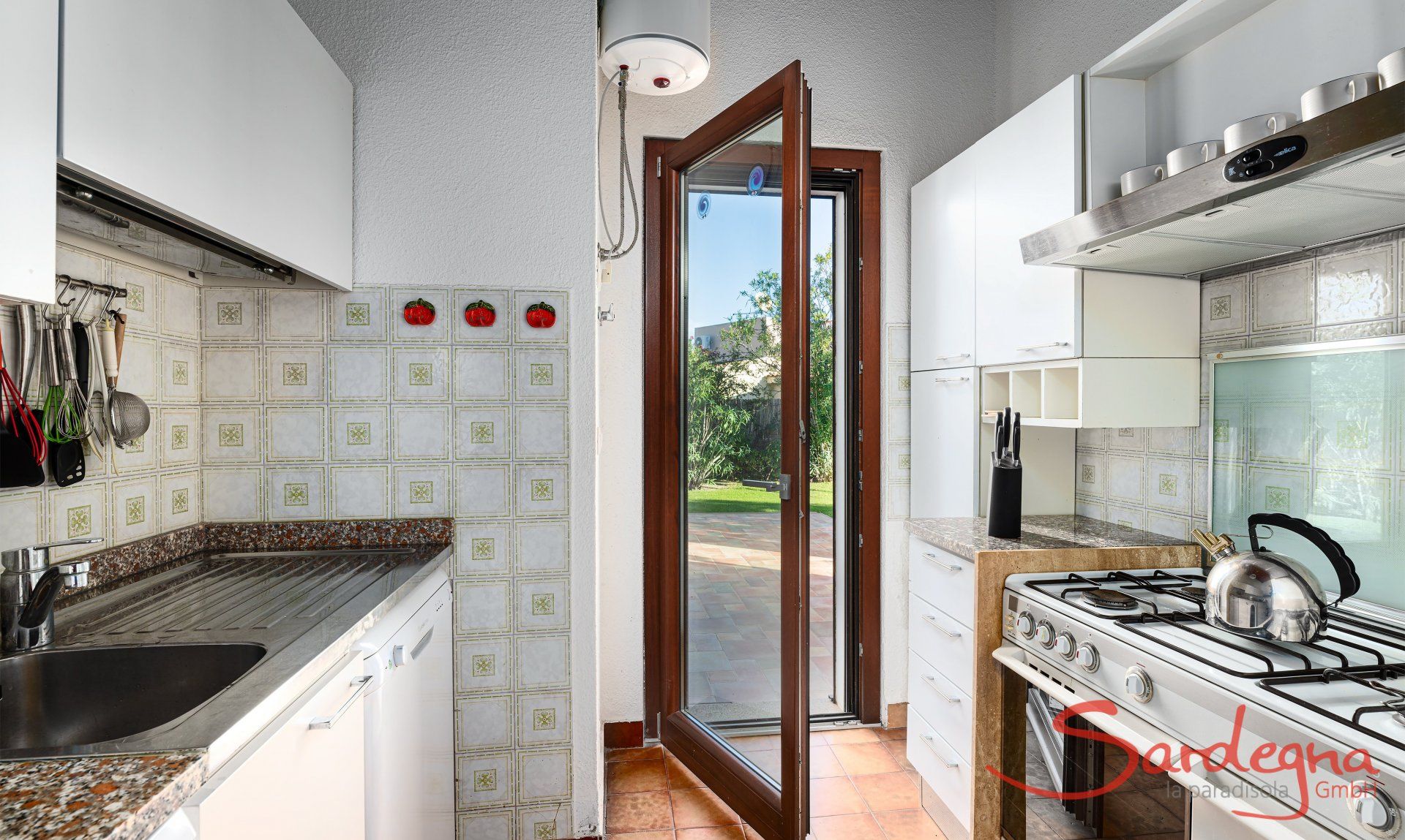 Mediterranean holiday home with beautiful garden | discover-sardinia.com